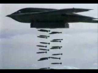 Tận mắt xem chiến cơ đắt nhất thế giới thả bom